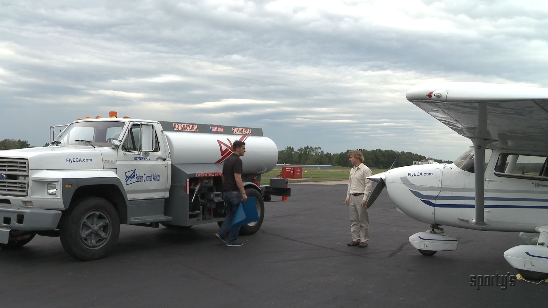 Video tip: pilot's guide to airport services : Flight Training Central