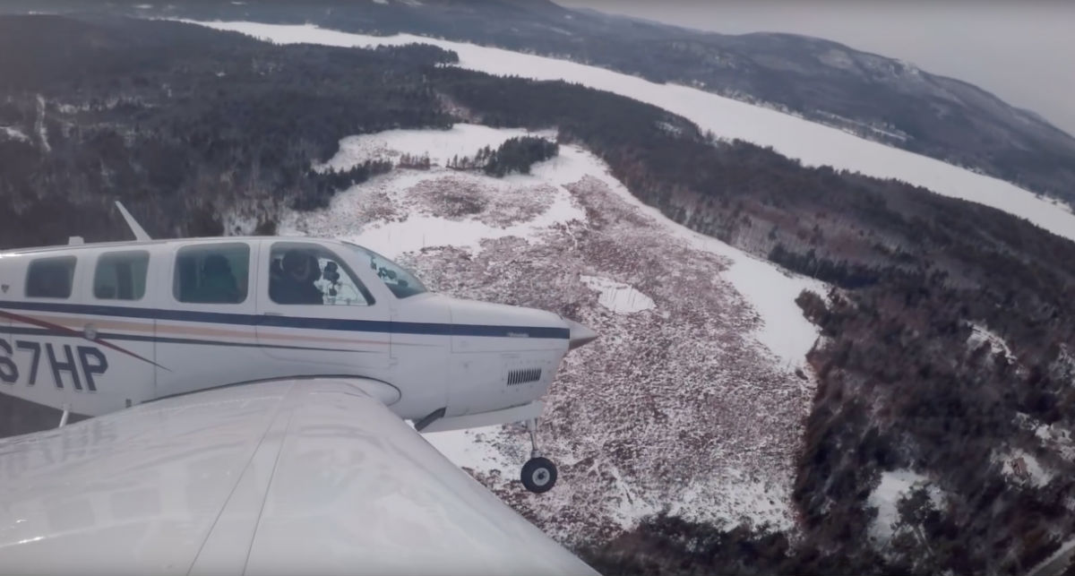 Video: landing on an ice runway : Flight Training Central