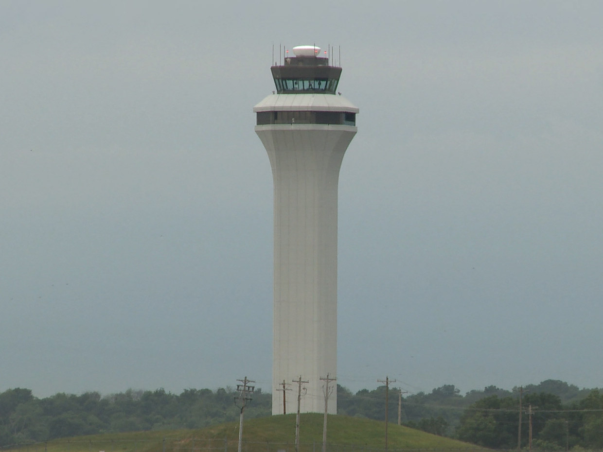 What the ATC controller sees – tech in the tower : Flight Training Central