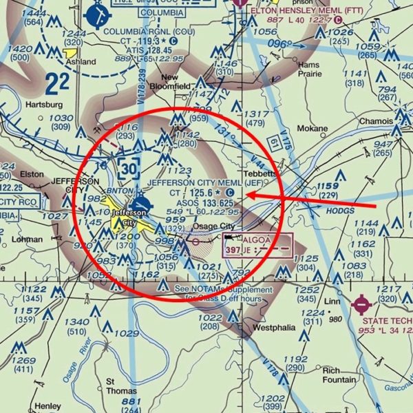 Chart Smart: VFR sectional airport information : Flight Training Central