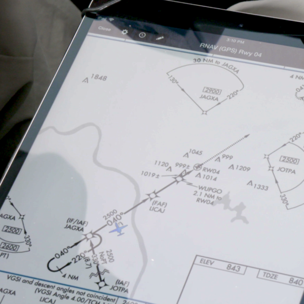 How to read an instrument approach chart (video tip) : Flight Training ...